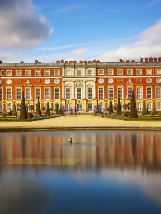 How to get to Hampton Court Palace? [6 options compared]
