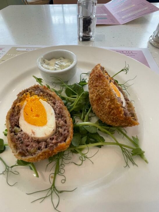 23 London Foods to entice your taste buds on your UK trip