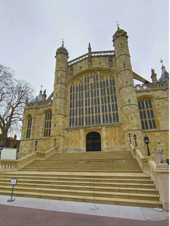 The Complete Guide to Visiting Windsor [+ Windsor Castle}