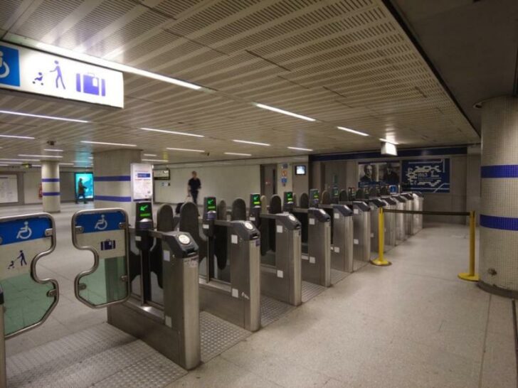 How to Use the Tube in London | London Transport Guides