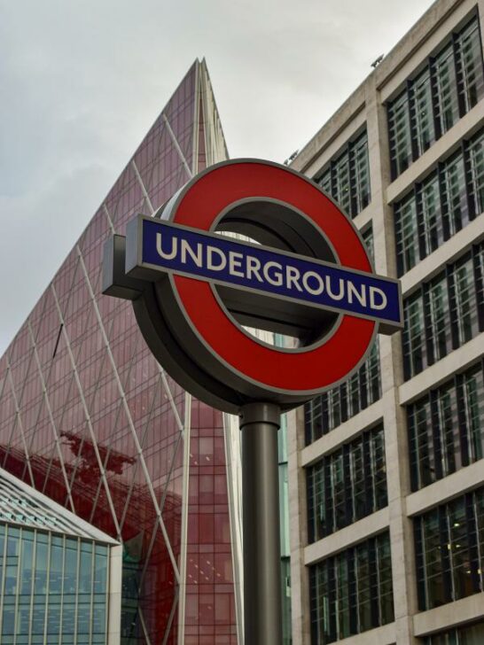 How to Use the Tube in London | London Transport Guides