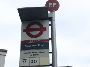 How to Use London Buses | London Transport Guides