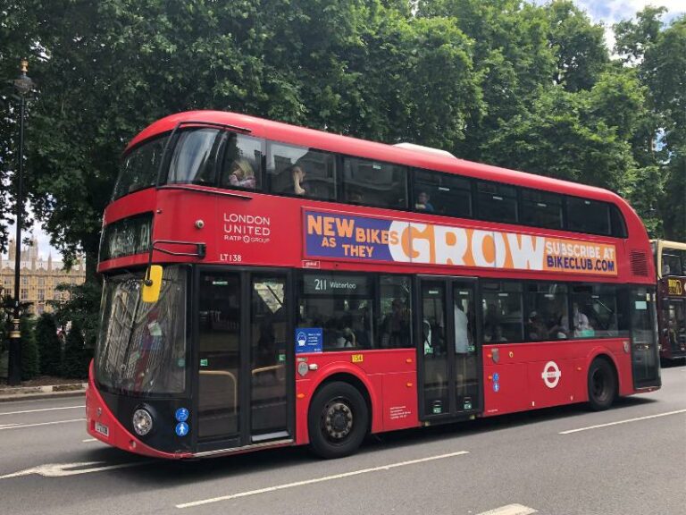 How to Use London Buses | London Transport Guides