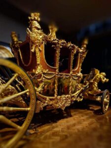 Visiting Buckingham Palace [Tickets, tours + FAQs]